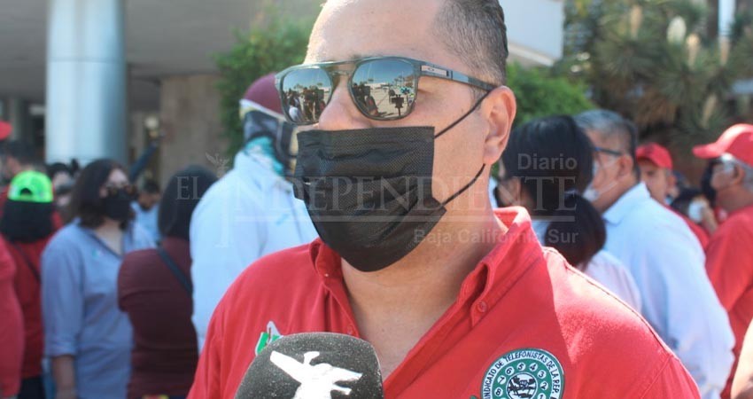 Empleados de Telmex exigen plazas y respeto a jubilaciones; posible ... Empleados de Telmex exigen plazas y respeto a jubilaciones; posible ...